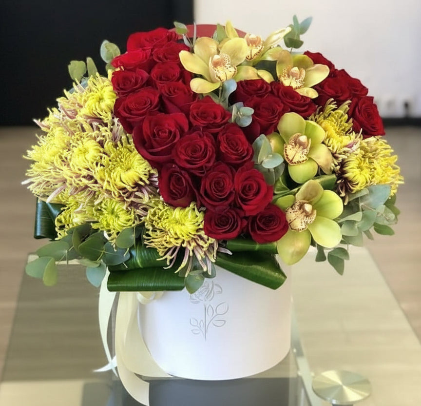 RED ROSE & ORCHID CLUSTER