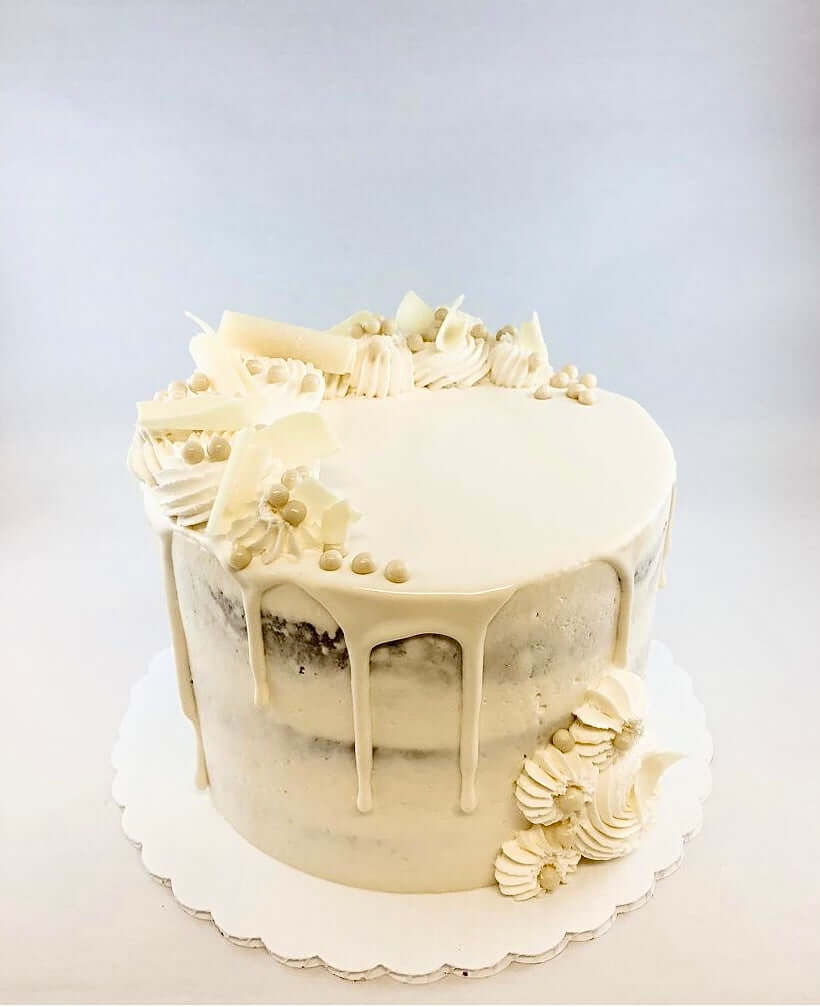 WHITE CHOCOLATE VANILLA CAKE